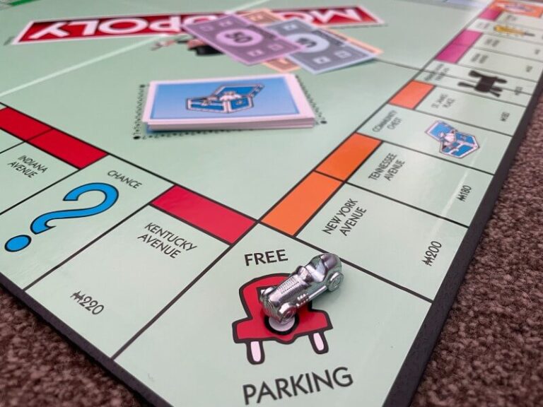 How To Win At Monopoly Every Time - 16 Best Strategies To Use ...