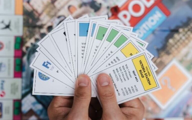 How To Win At Monopoly Every Time - 16 Best Strategies To Use ...